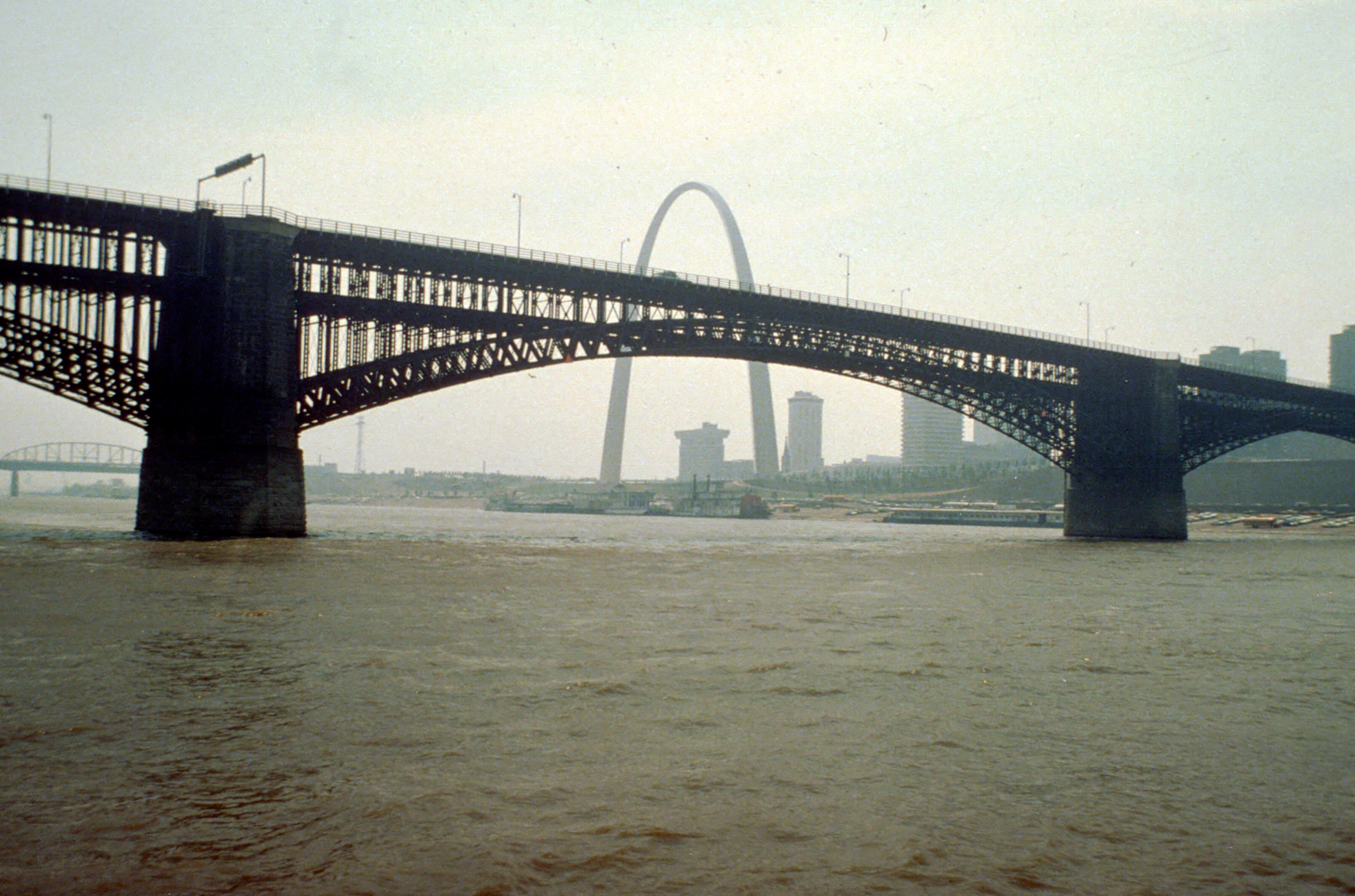Perspectives on the Evolution of Structures: Eads Bridge